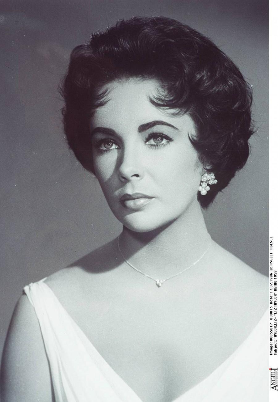 UPDATE! Elizabeth Taylor a murit! | Antena 1