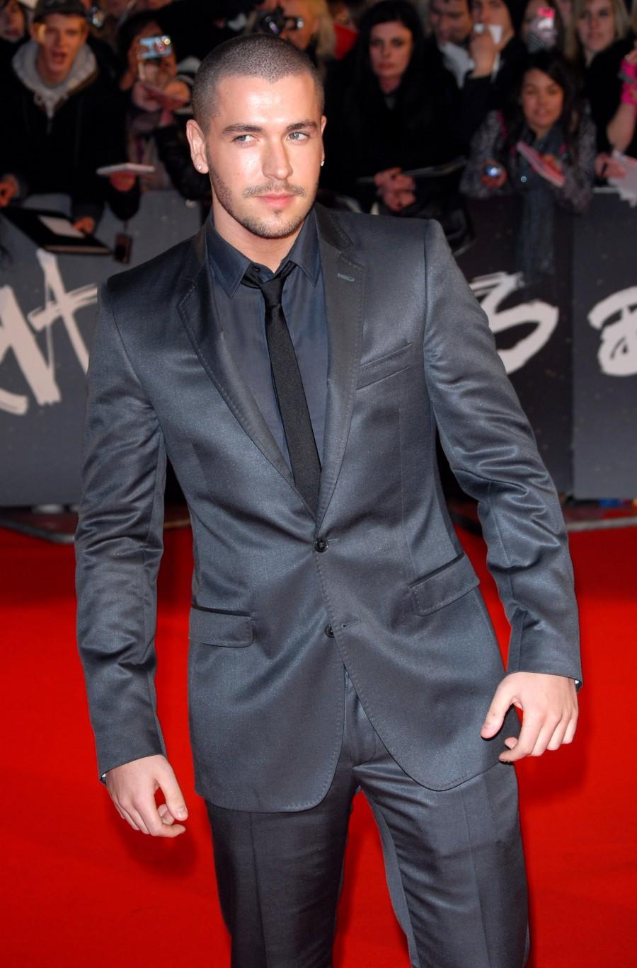 Shayne Ward, castigatorul celui de-al doilea sezon X Factor din UK, isi ...