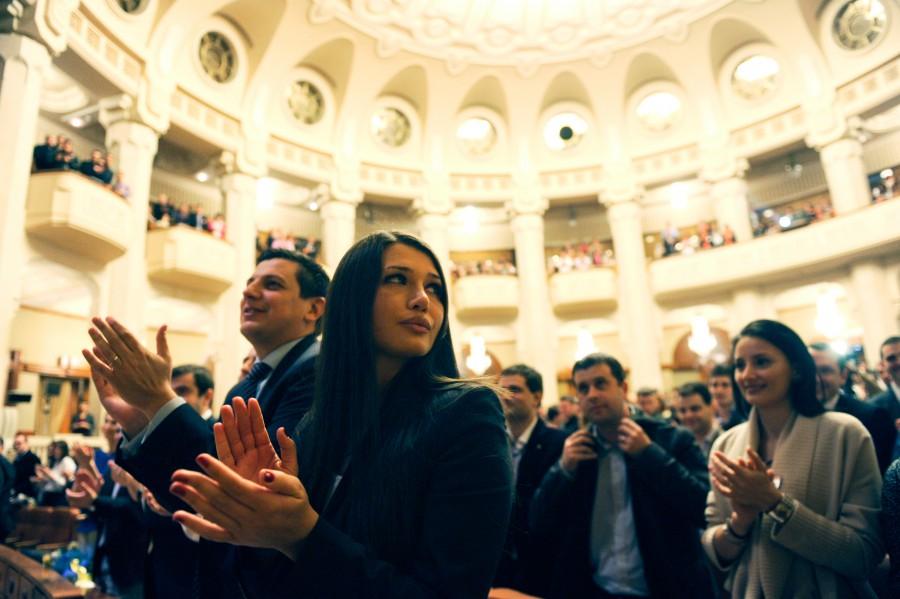 EBA o sustine pe Iulia Timosenko! Fiica presedintelui, cu tricou "Free ...