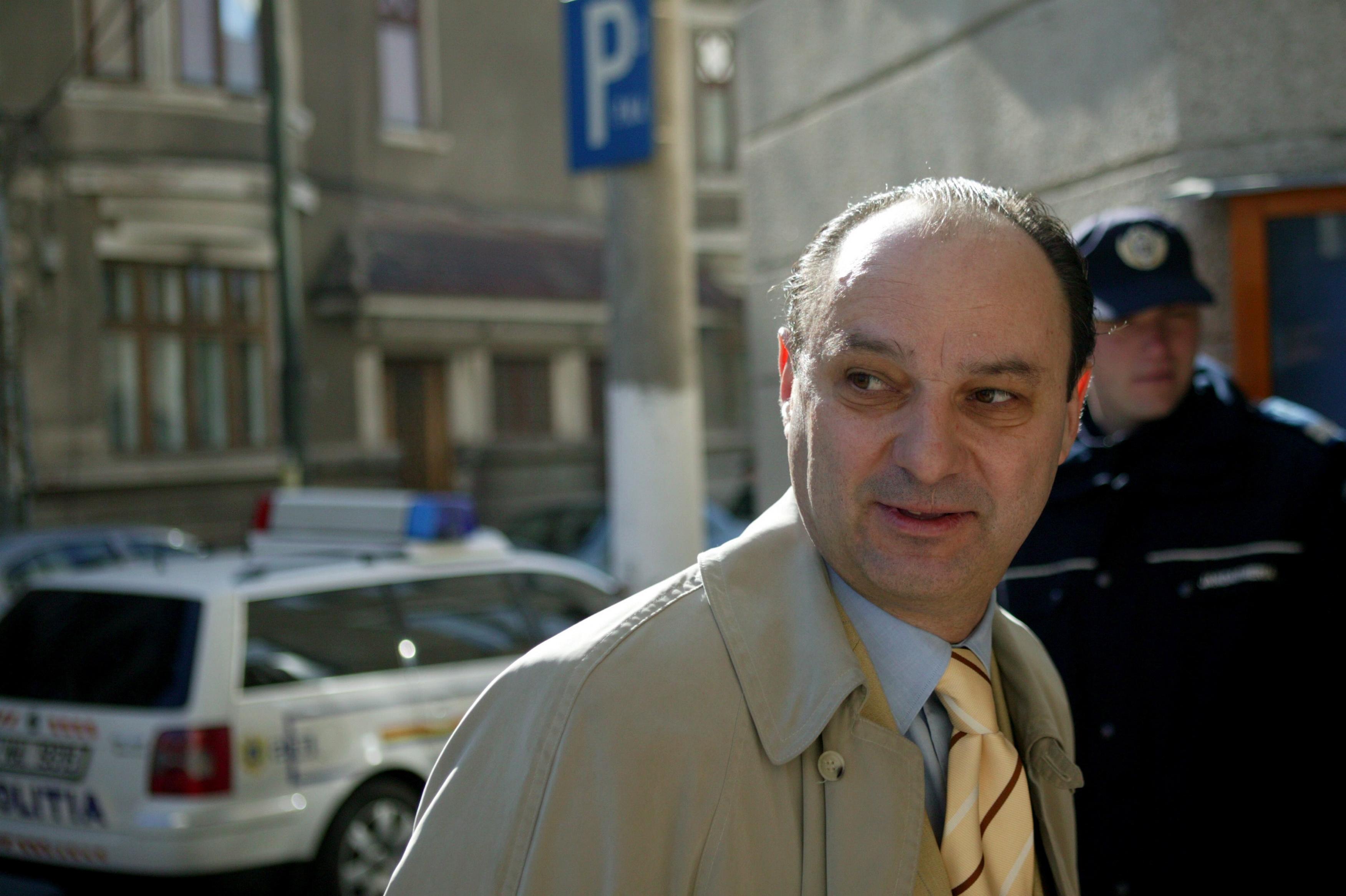 Ioan Avram Muresan, liber 24 de ore, pentru a merge la inmormantarea fiului | Antena 1