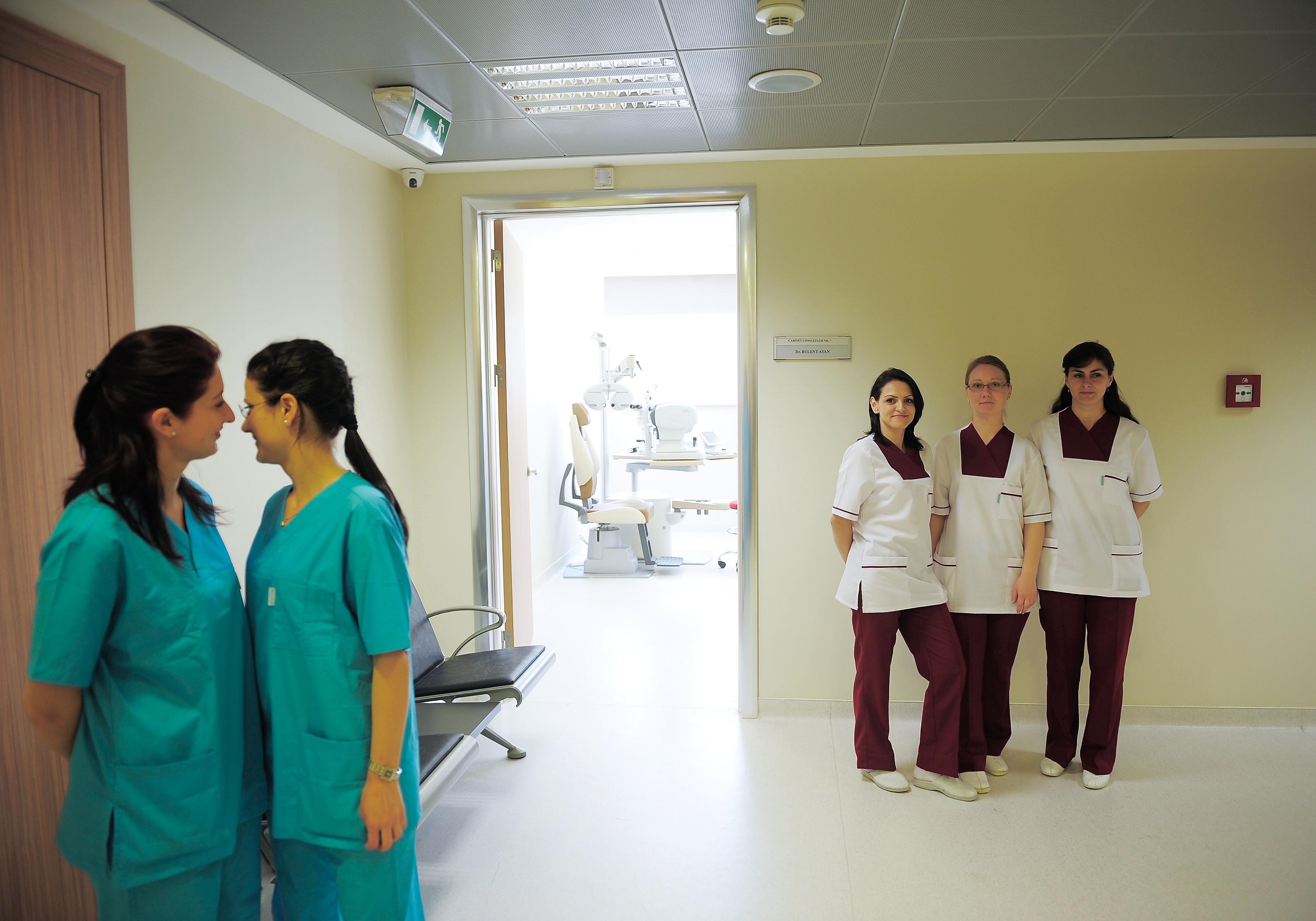 Pepiniera de asistenti medicali pentru export. In strainatate, castiga ...