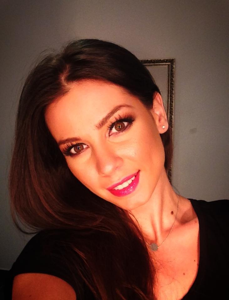 Iuliana Luciu Face Ravagii In Randul Barbatilor Sexy Asistenta Tv