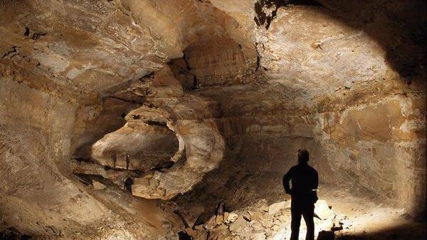 Tunele SECRETE în Bucegi! Uite ce se ascunde AICI! | Antena 1