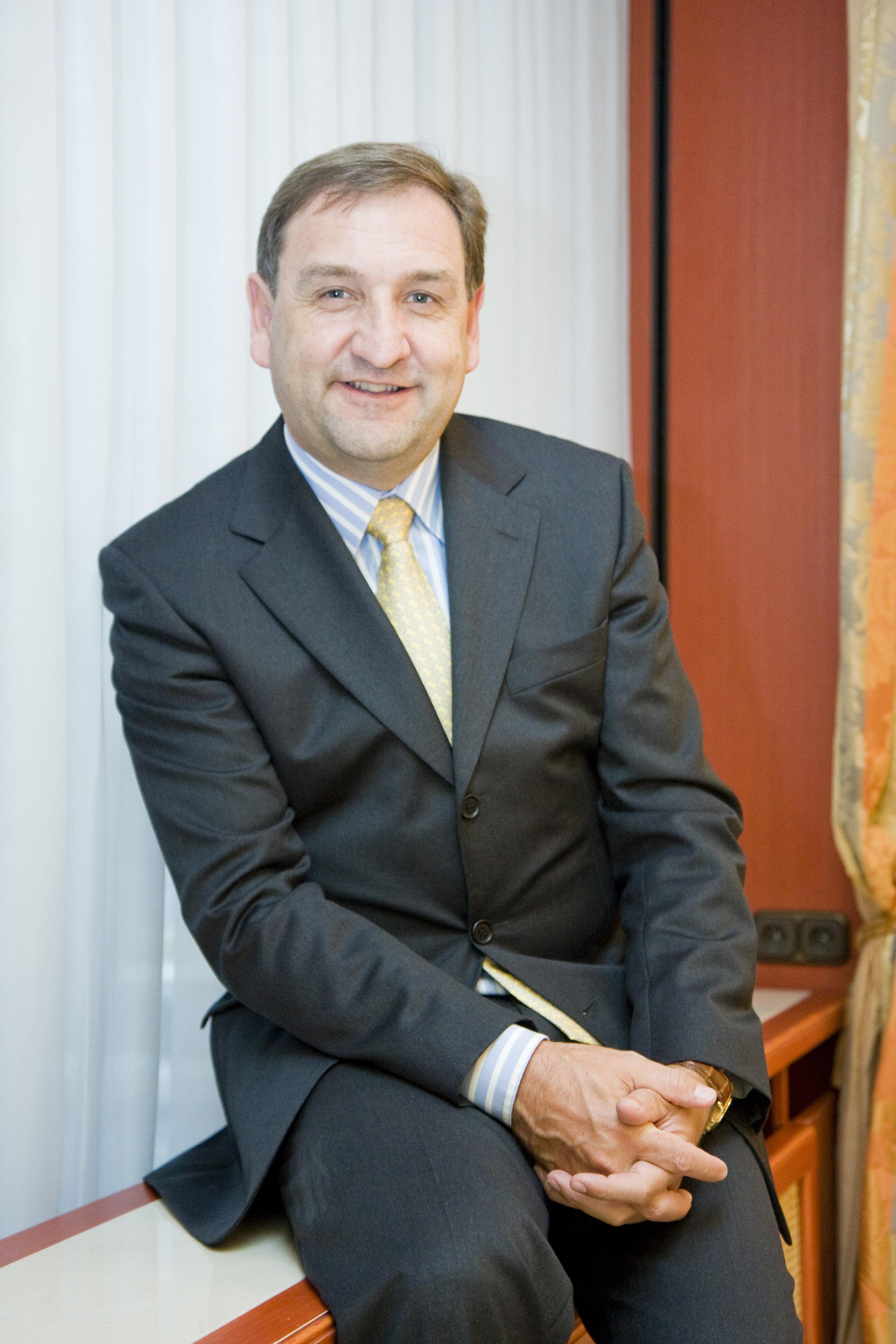 TOP 10 cei mai bine platiti CEO din LUME | Antena 1