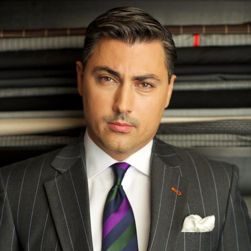 Atenţie, domnilor! Alexandru Ciucu a lansat o colecţie de rochii care ...