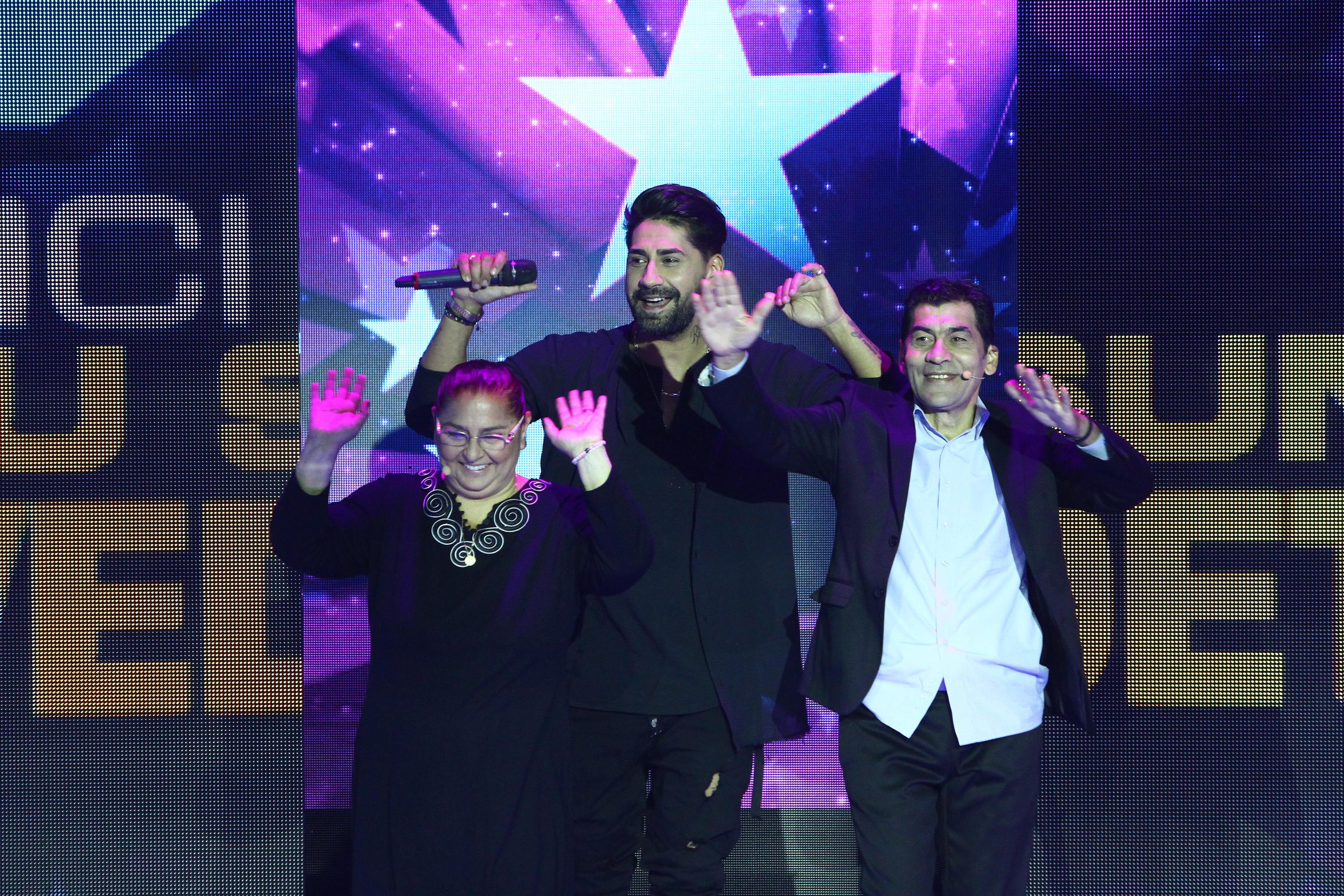 Connect-R și părinții săi, în platoul emisiunii “Aici eu sunt vedeta ...