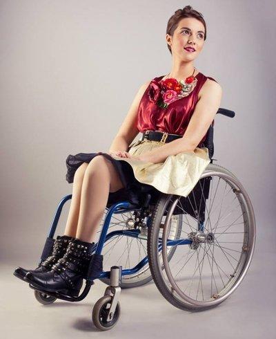 Magda Coman, modelul în scaun cu rotile, trăieşte o nouă dramă! De la ...