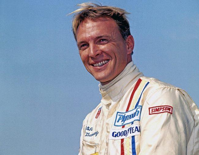 Lumea îl plânge pe marele pilot! Formula 1 este în doliu, după ce Dan ...