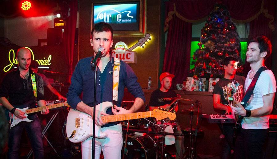 De șase ani, sub vocea infinită a lui Florin Ristei! La multi ani ...