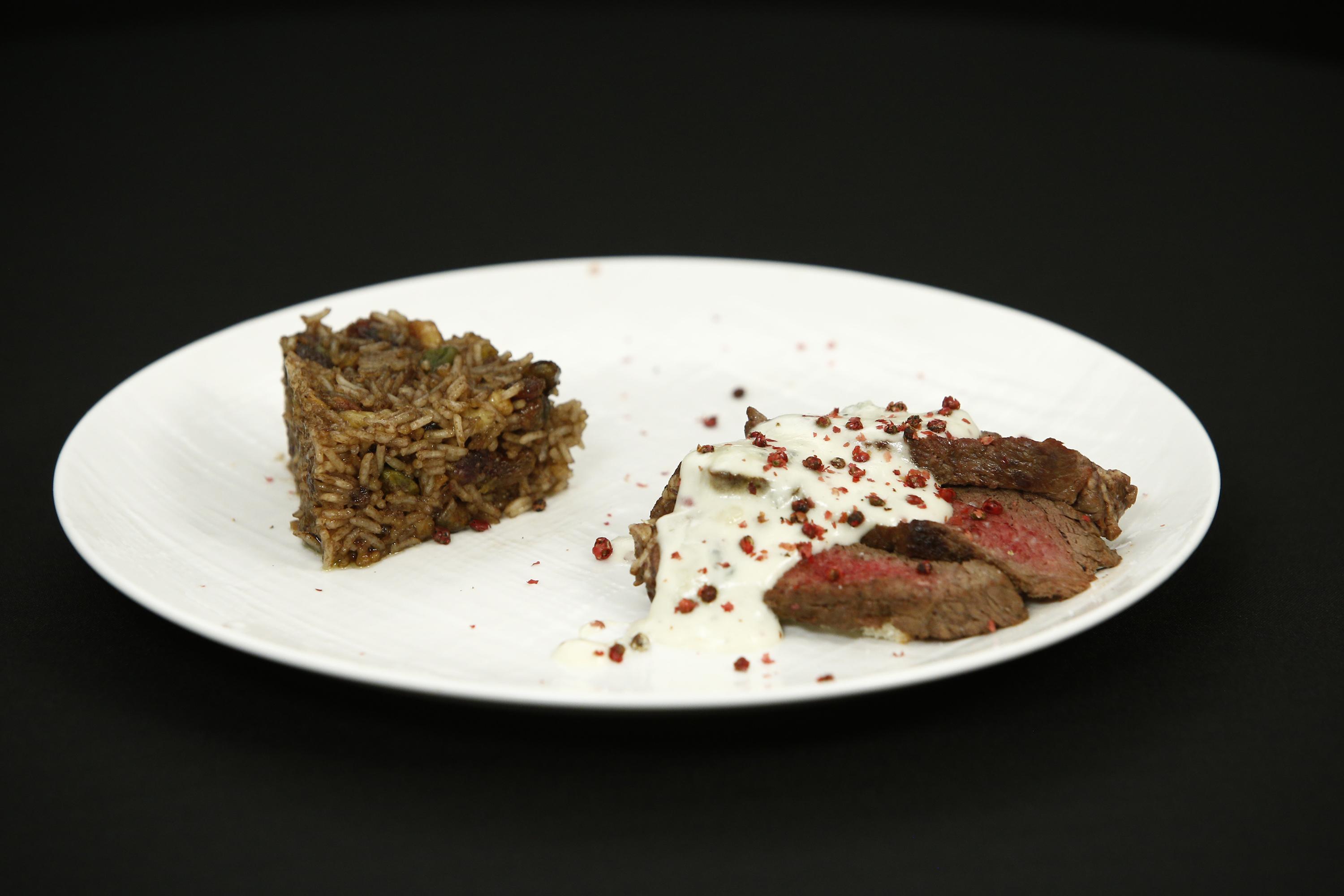 Antricot de vita cu sos gorgonzola si orez indian | Antena 1