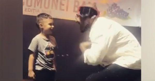 Dominic, alături de Alex Velea pe scenă: Wow, cât de bine îi seamănă ...