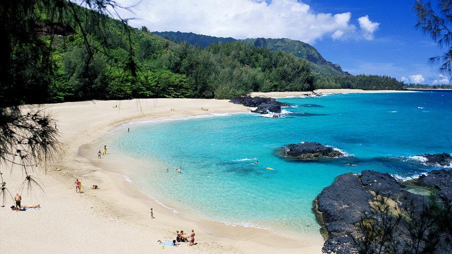 O plajă sălbatică din Tuzla are apă turcoaz | Antena 1