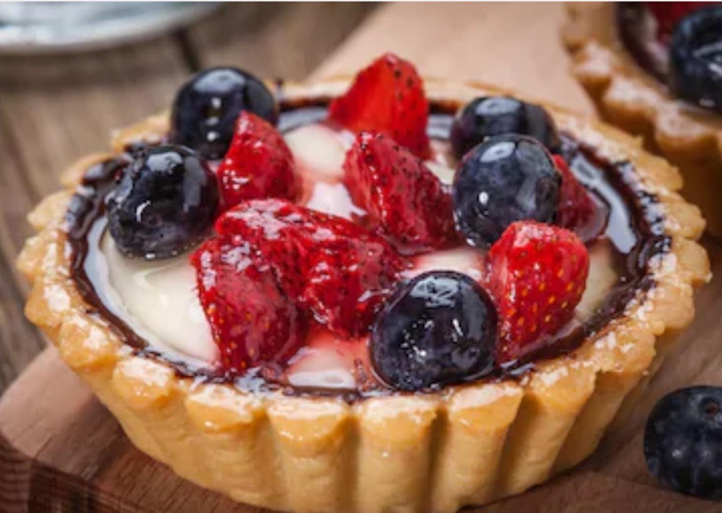 Rețetă de Mini tarte cu cremă de lapte și fructe. | Antena 1