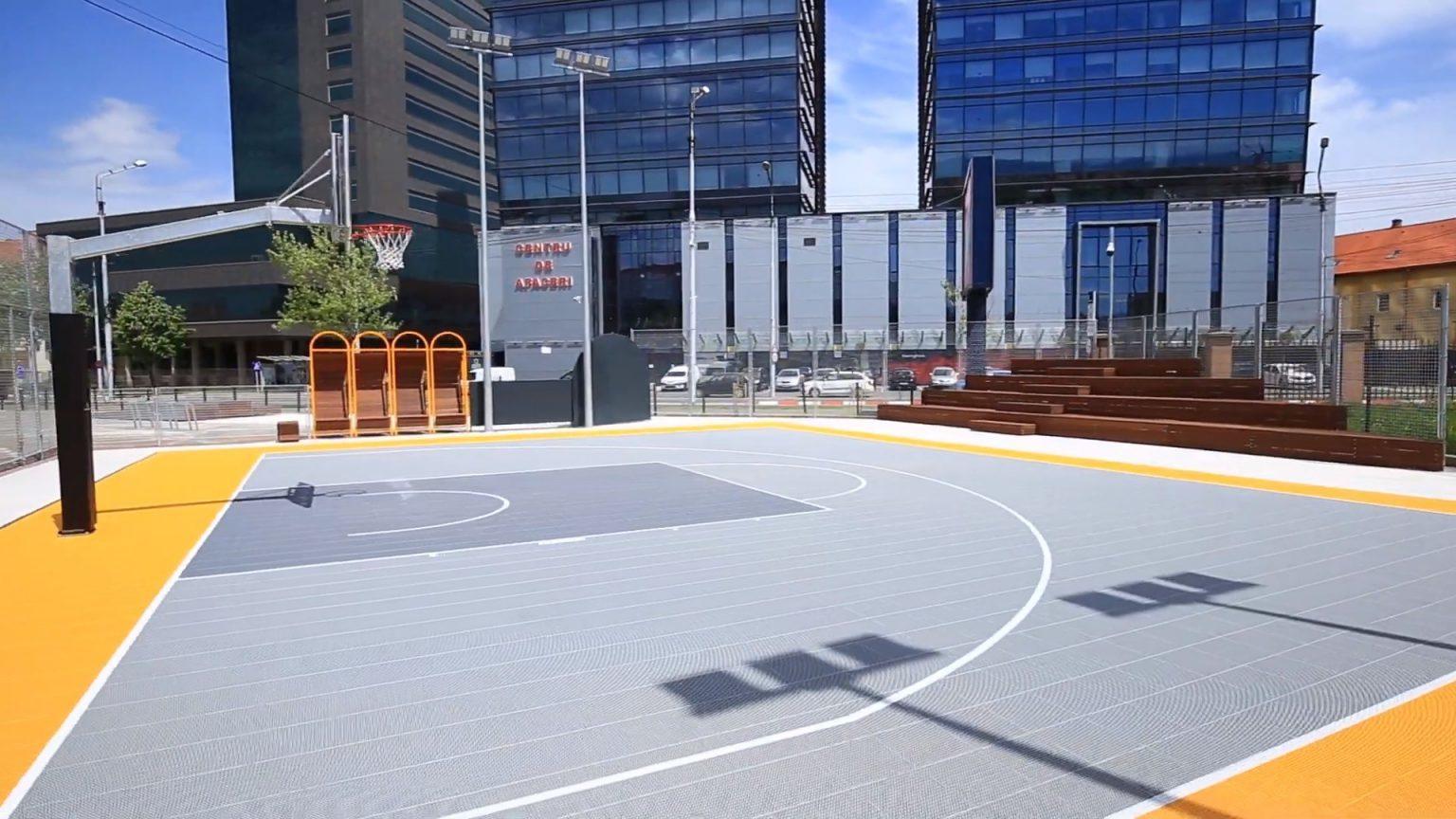 Teren de baschet în aer liber, inaugurat în faţa Sălii Transilvania din ...