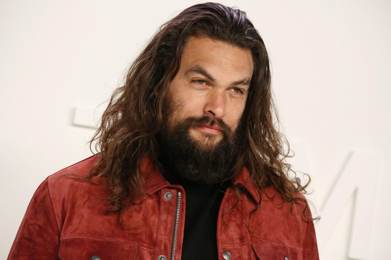 Jason Momoa, imagini de senzație la plajă, cu abdomenul perfect la vedere. Cât de bine arată ...