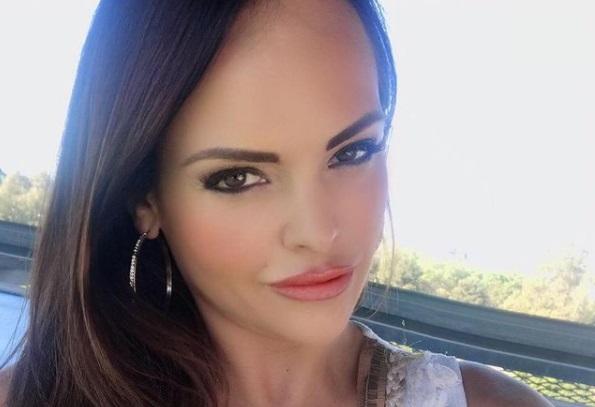 Holly McGuire face o avere de milioane, după fiecare strănut. Cum e ...