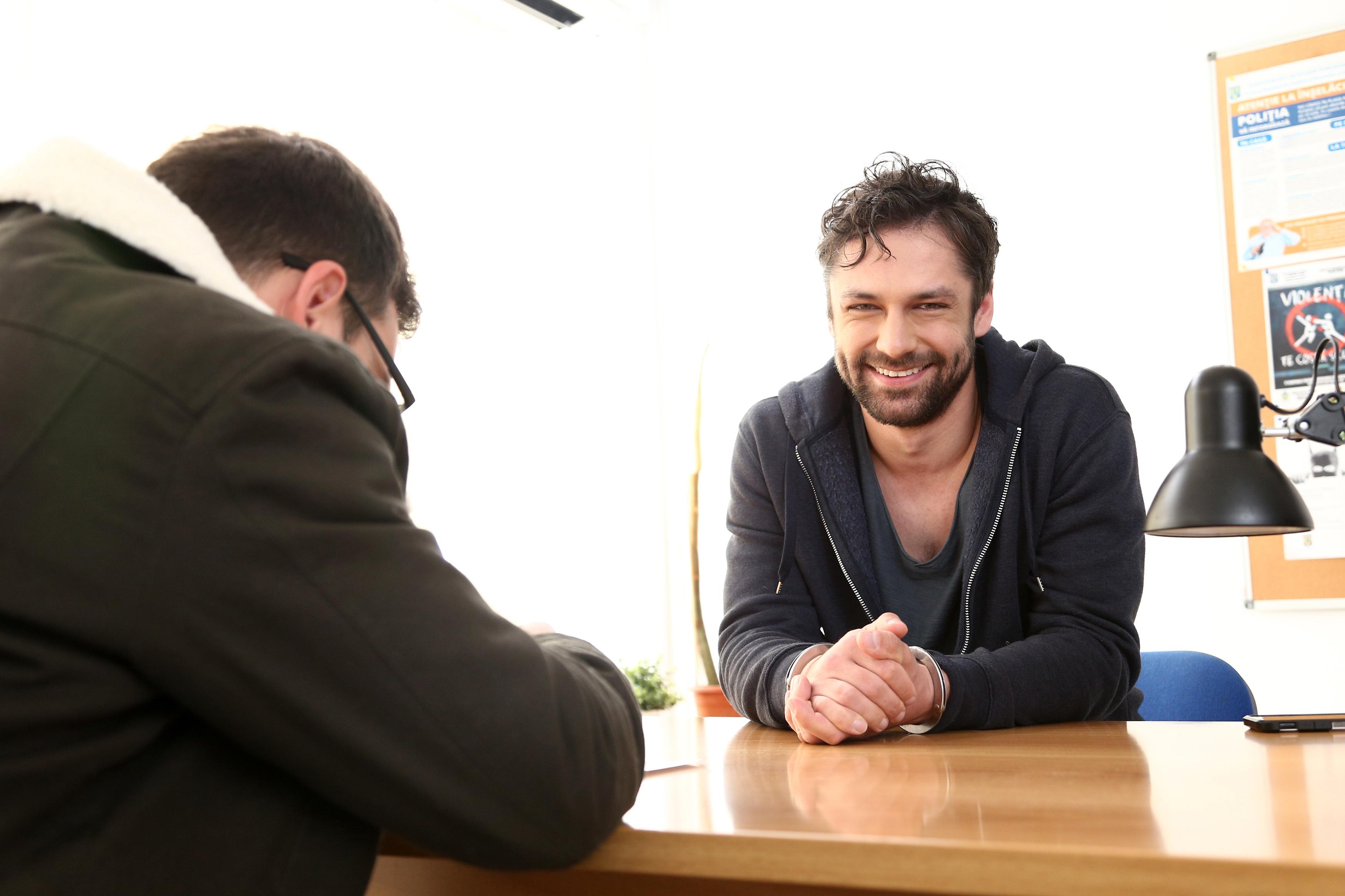 Criss și Vlad lansează “Adela - Tot ce nu se vede”, episodul 22. Alecsandru Dunaev are parte de ...