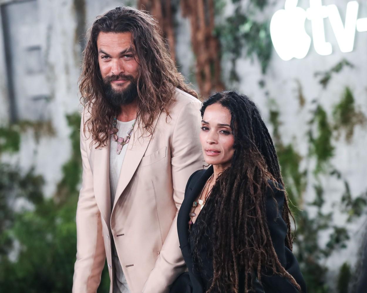 Actorul Jason Momoa s-a mutat într-o autorulotă după divorțul de soția lui, Lisa Bonet. Cum a ...