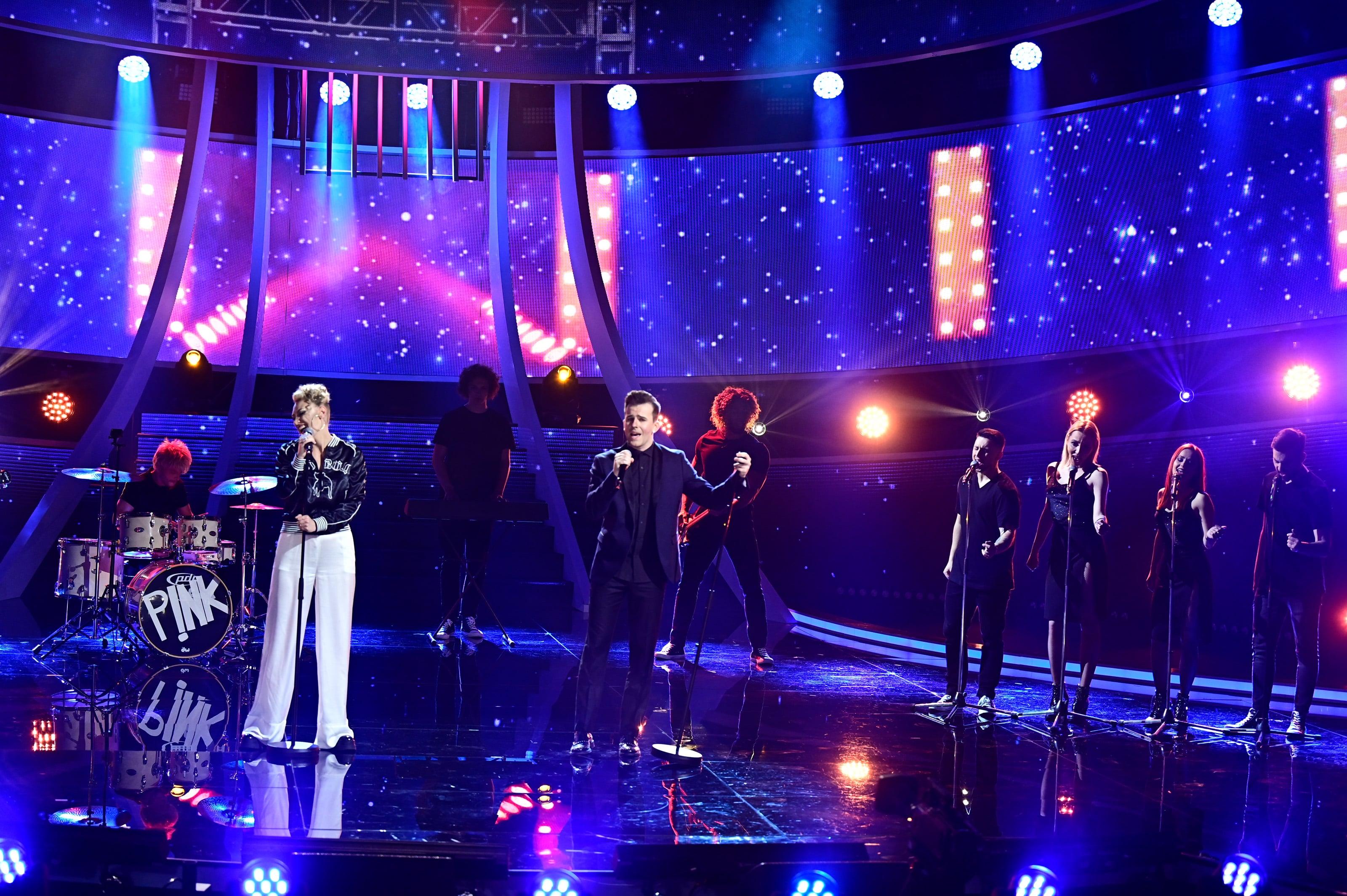 Te cunosc de undeva! 7 mai 2022. Ilona Brezoianu şi Florin Ristei cântă ...