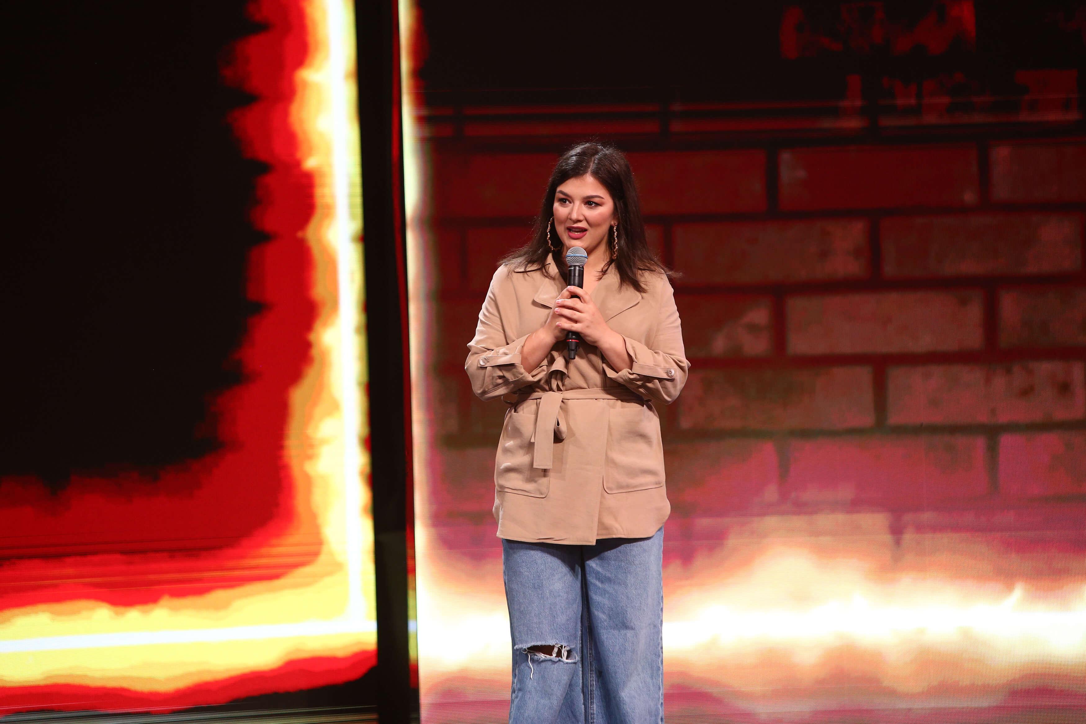 Stand-up Revolution sezonul 1, 10 iulie 2022. Maria Popovici, invitatul ...