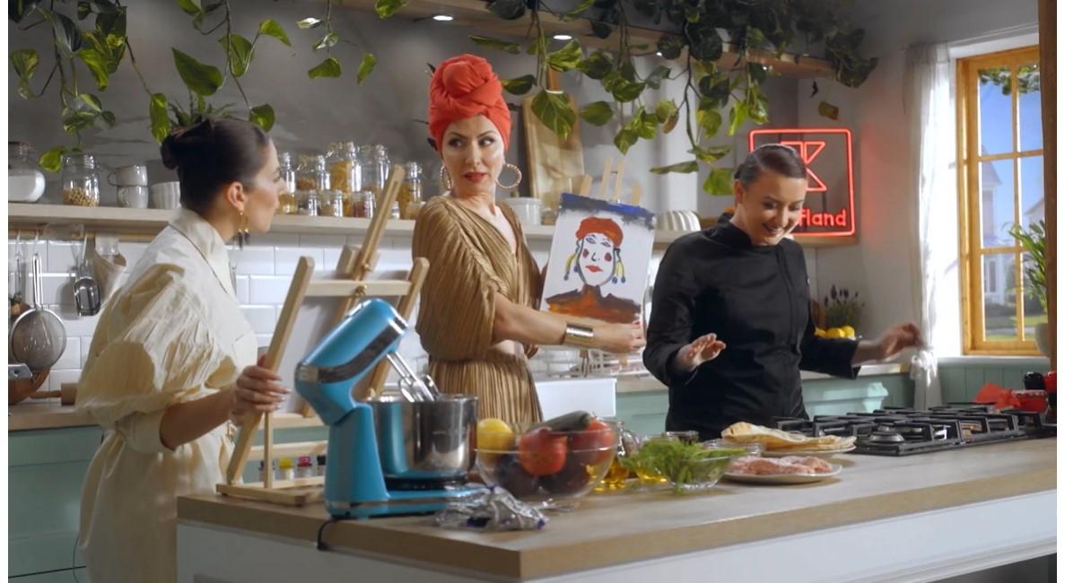 Hello Chef, sezon 4, episod 4. Rețeta pentru salată kofta cu pui à la Chef Roxana Blenche și ...