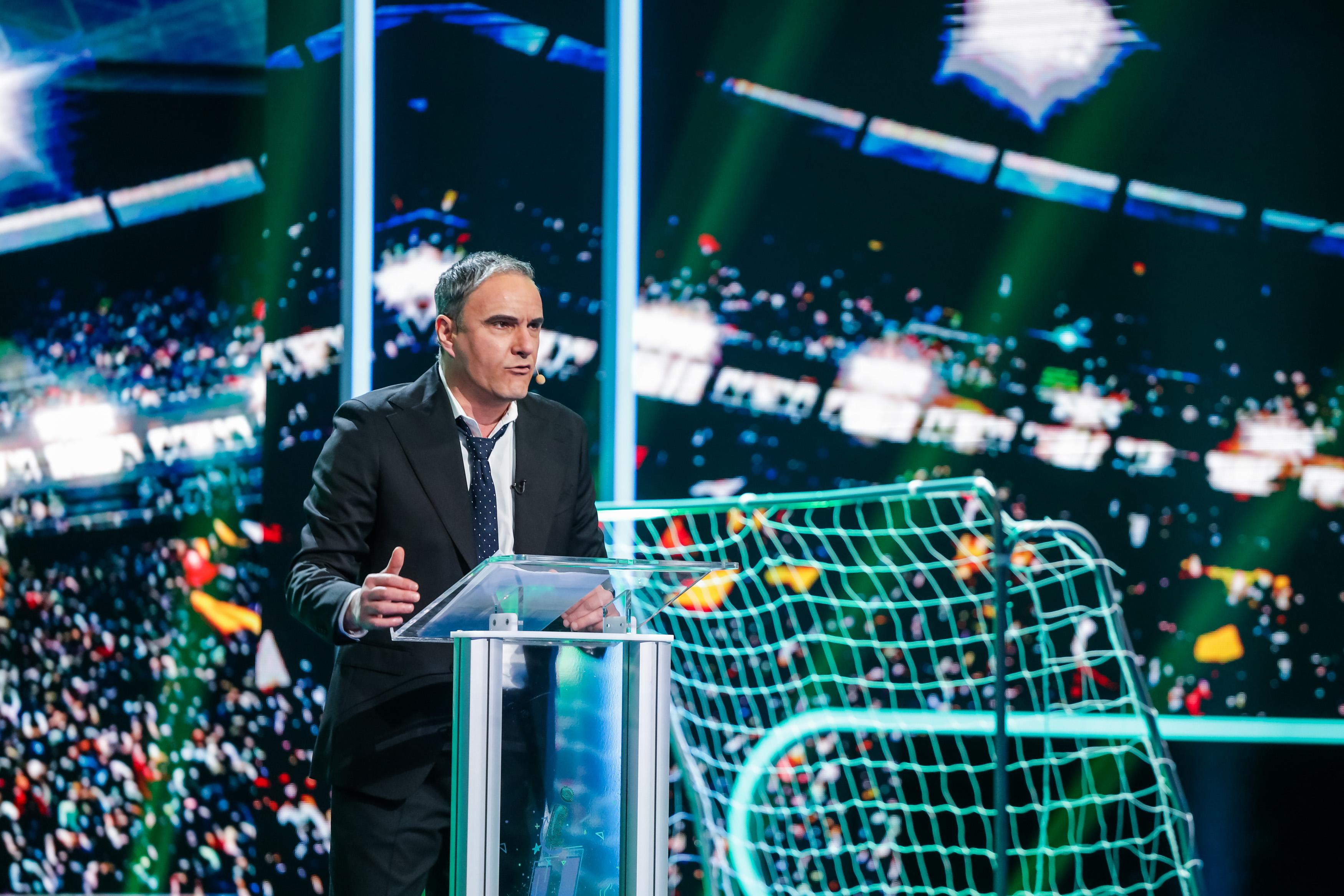 iRoast, 25 martie 2023. Angel Popescu, aka Gheorghe Hagi, la Super ...