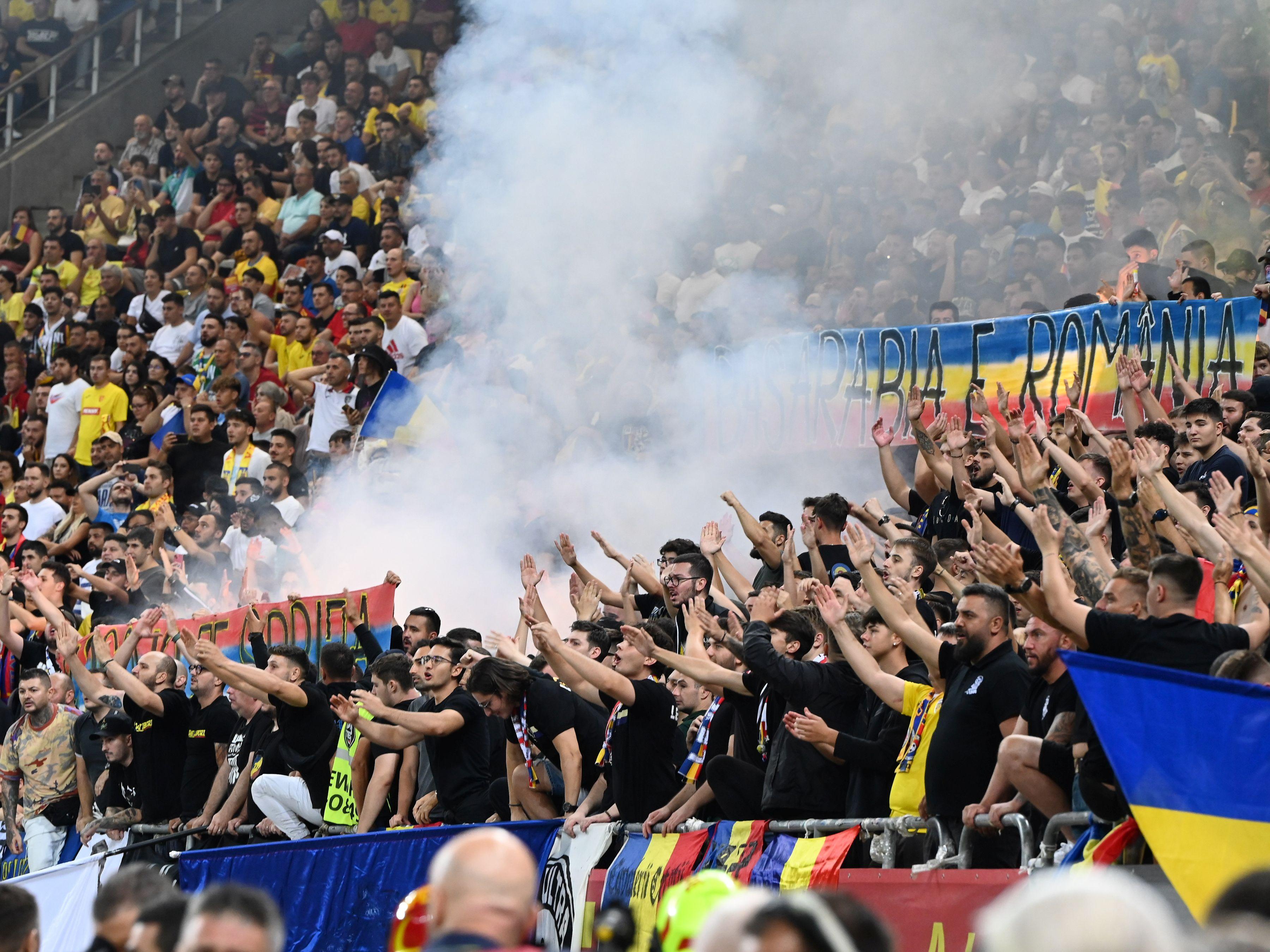 Decizia UEFA după incidentele provocate de suporteri la meciul România ...