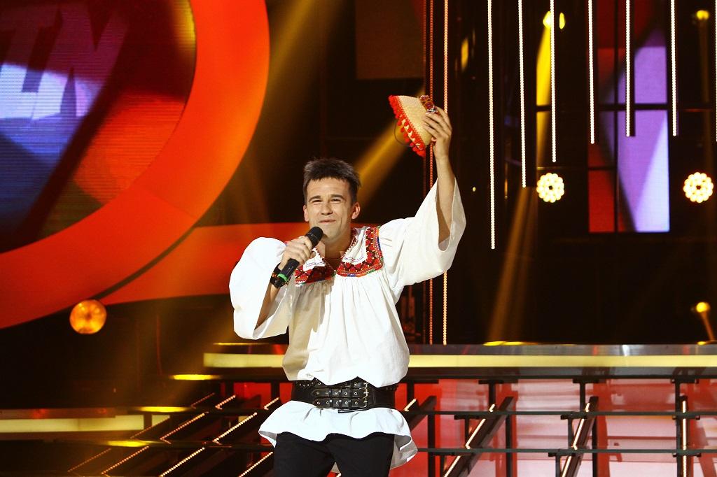 Factor X în folclorul tradițional românesc! Florin Ristei, magistral în ...