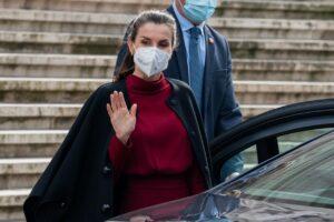 Şi tu arunci cojile de la ceapă? N-ai idee cât de multe poţi face cu ...